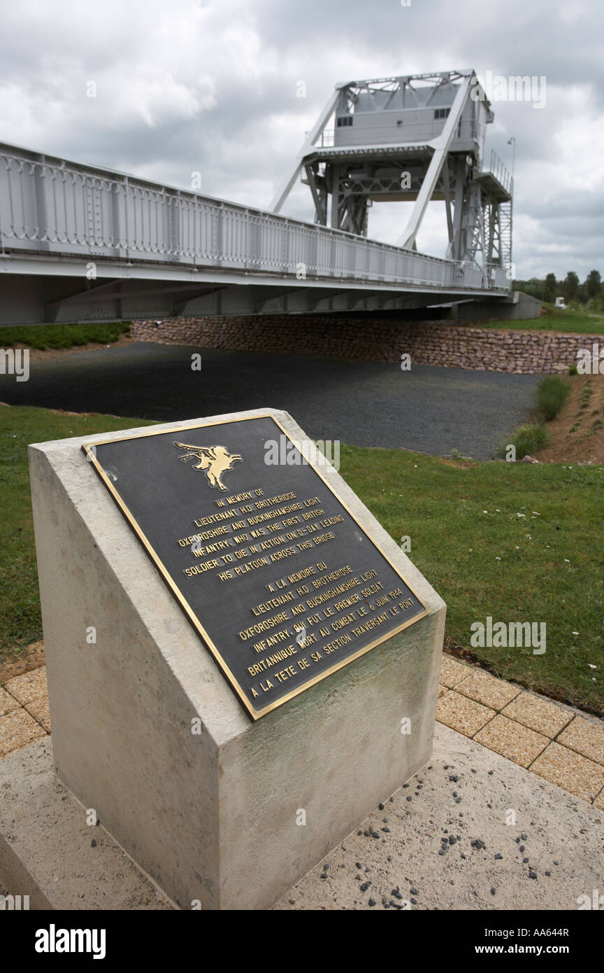 Memorial to Lieutenant Den Brotheridge at Memorial Pegasus Benouville ...