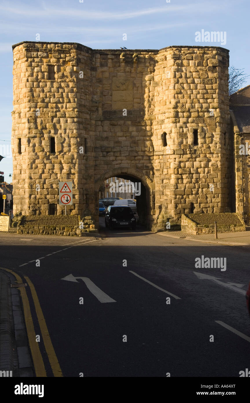 The bondgate tower hi-res stock photography and images - Alamy