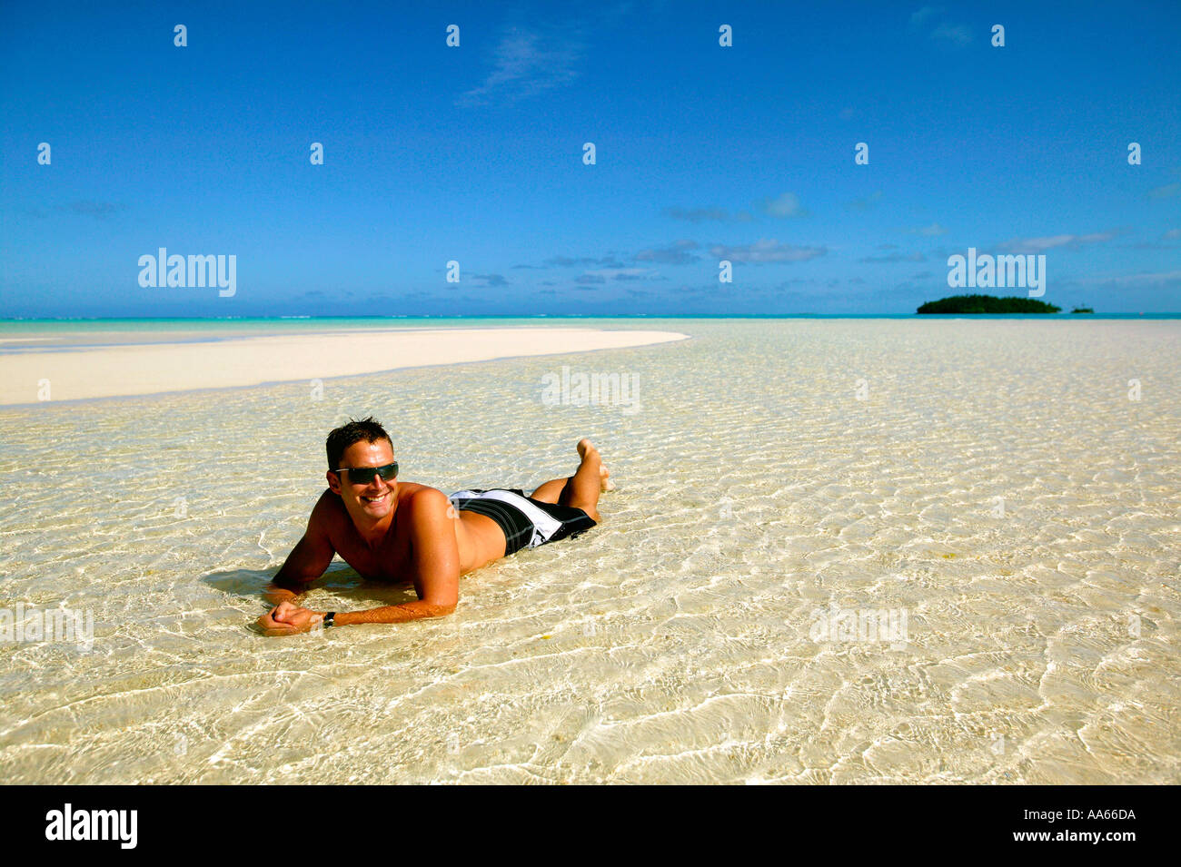 One Foot Island Aitutaki Cook Islands model release 229 Stock Photo - Alamy