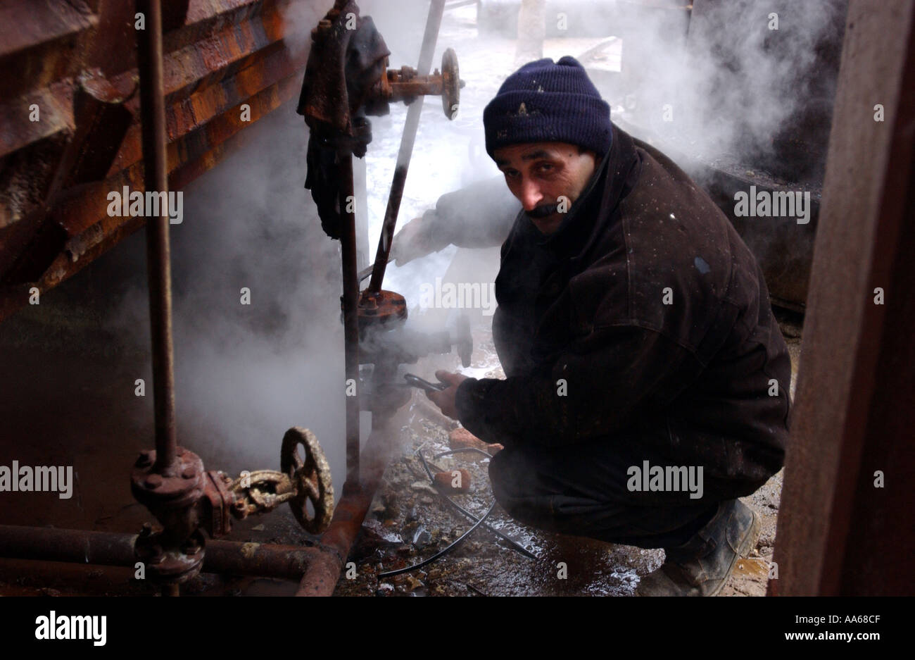 Below freezing temperatures hi-res stock photography and images - Alamy