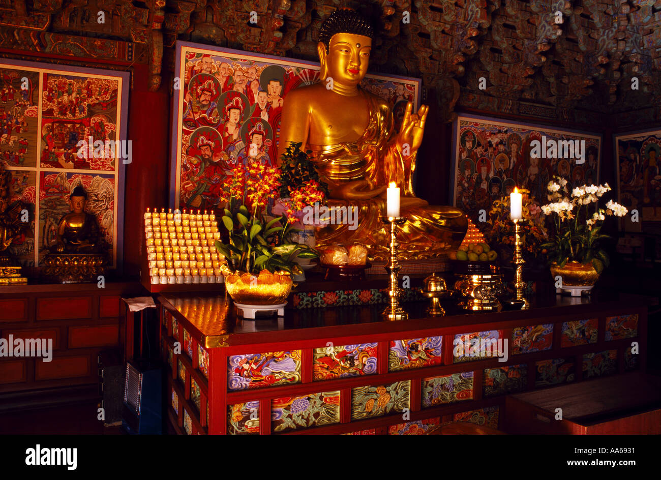 Korean altar hi-res stock photography and images - Alamy