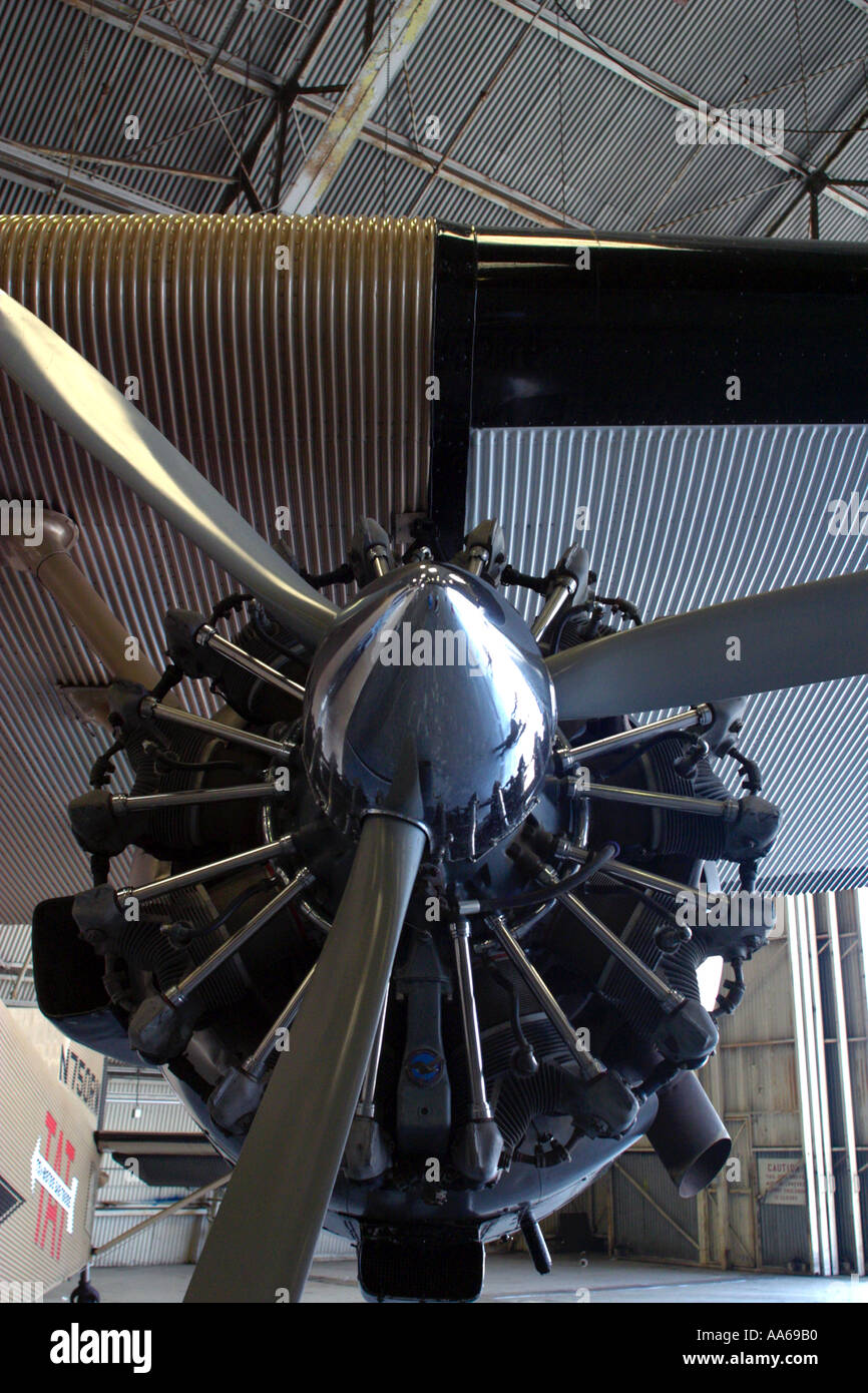 Reliable air transport hi-res stock photography and images - Alamy