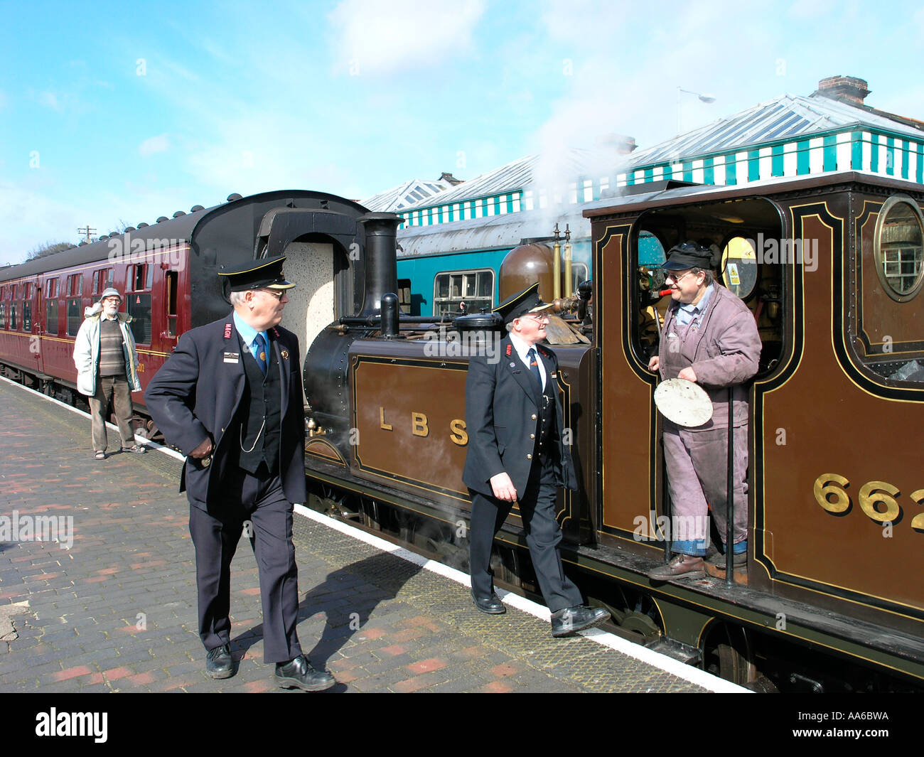 British train driver uniform hi-res stock photography and images - Alamy