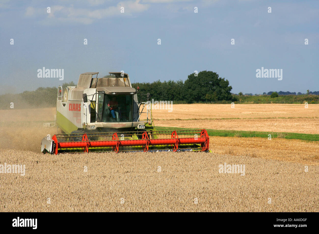 Claas combine hi-res stock photography and images - Alamy