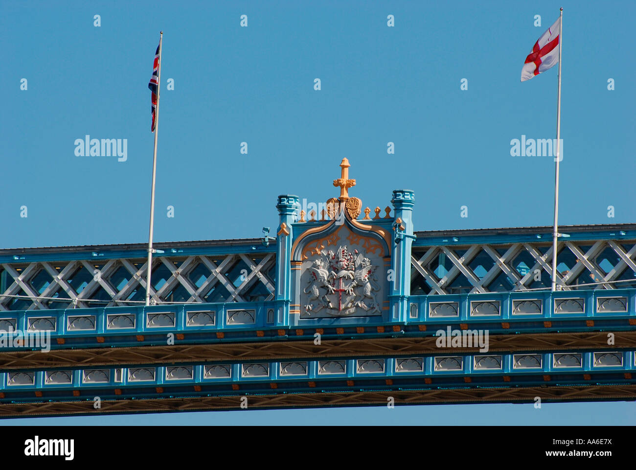 Coat of arms london tower hi-res stock photography and images - Alamy
