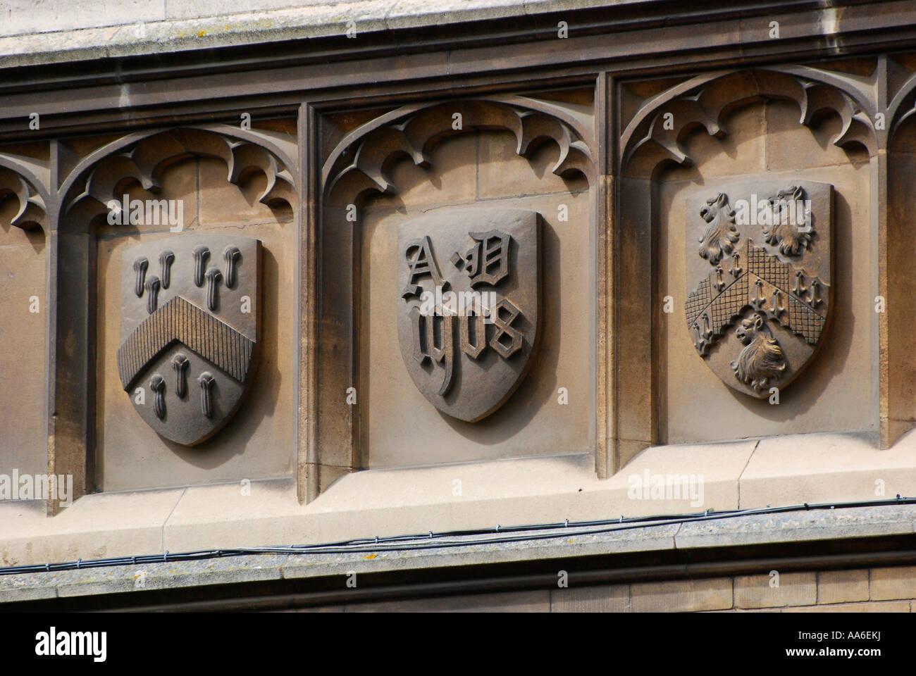 Crest shield hi-res stock photography and images - Alamy