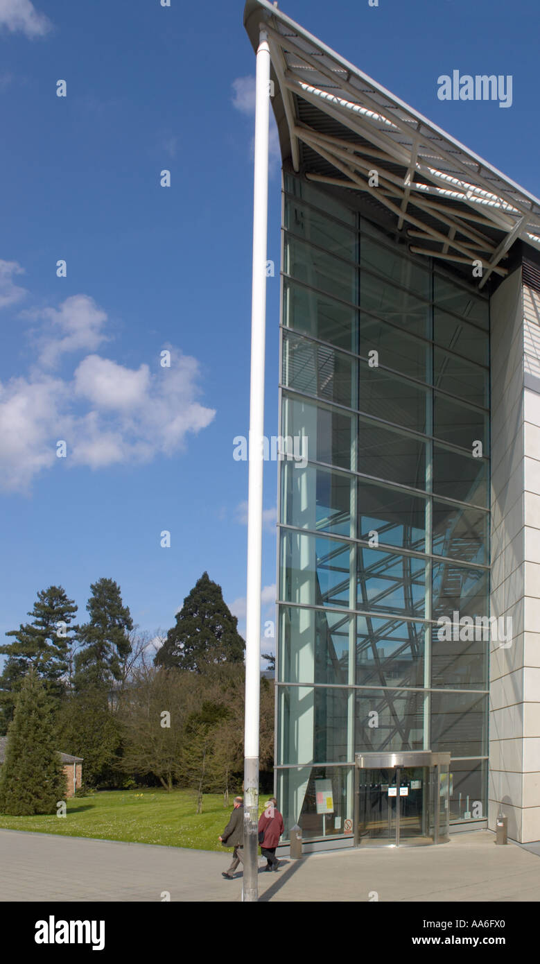 Cambridge University the modern architecture of the Law Faculty ...