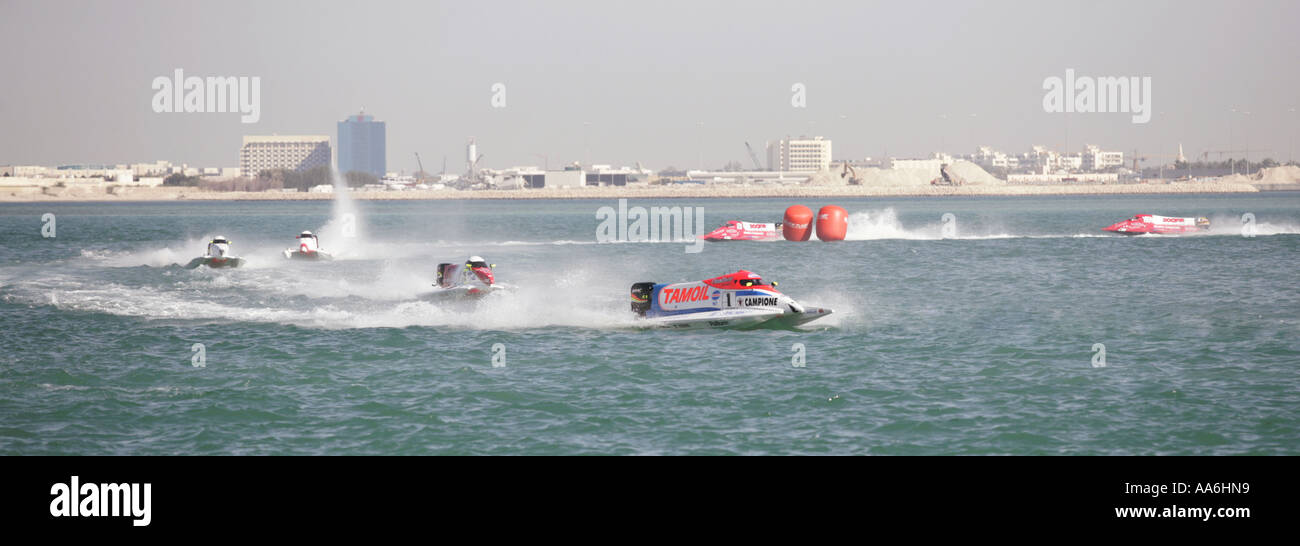 Italian Ivan Brigada s Team Tamoil powerboat leads the pack at the UIM ...