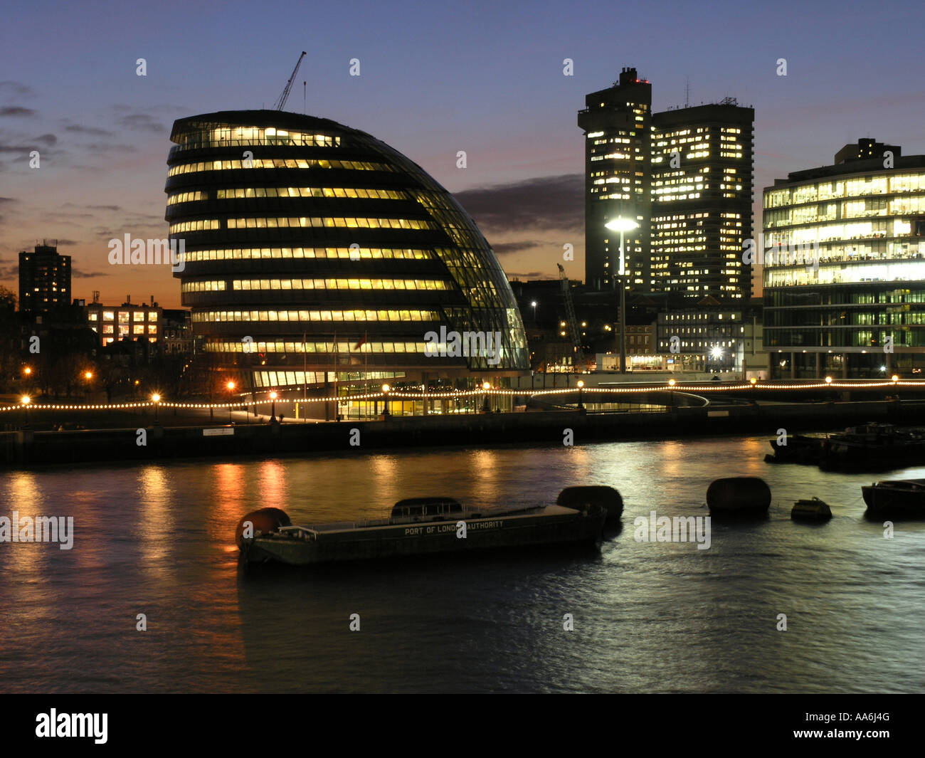 Tfl headquarters hi-res stock photography and images - Alamy