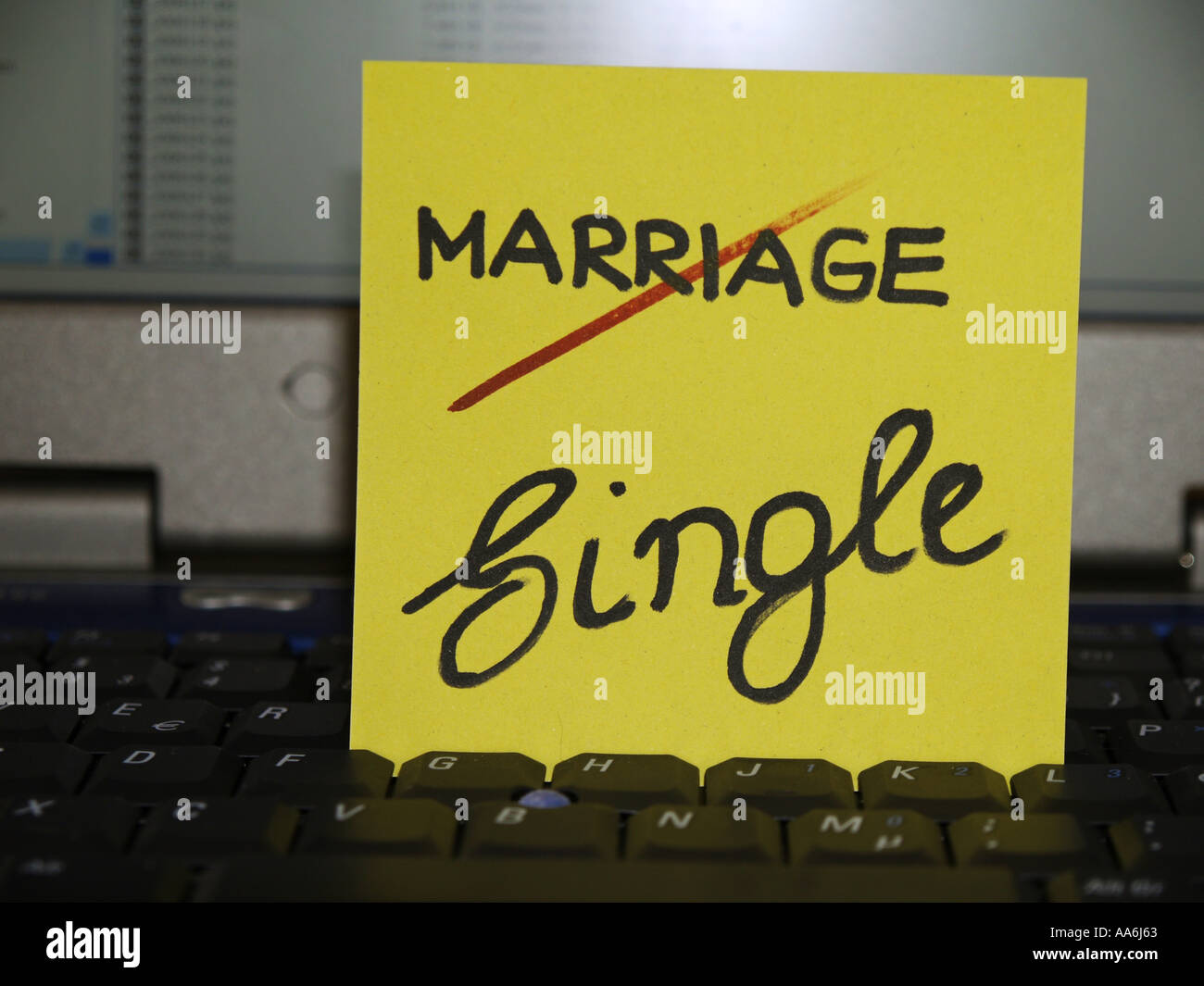 A single note hi-res stock photography and images - Alamy