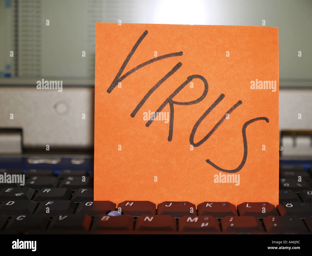 memo note on notebook, virus Stock Photo - Alamy
