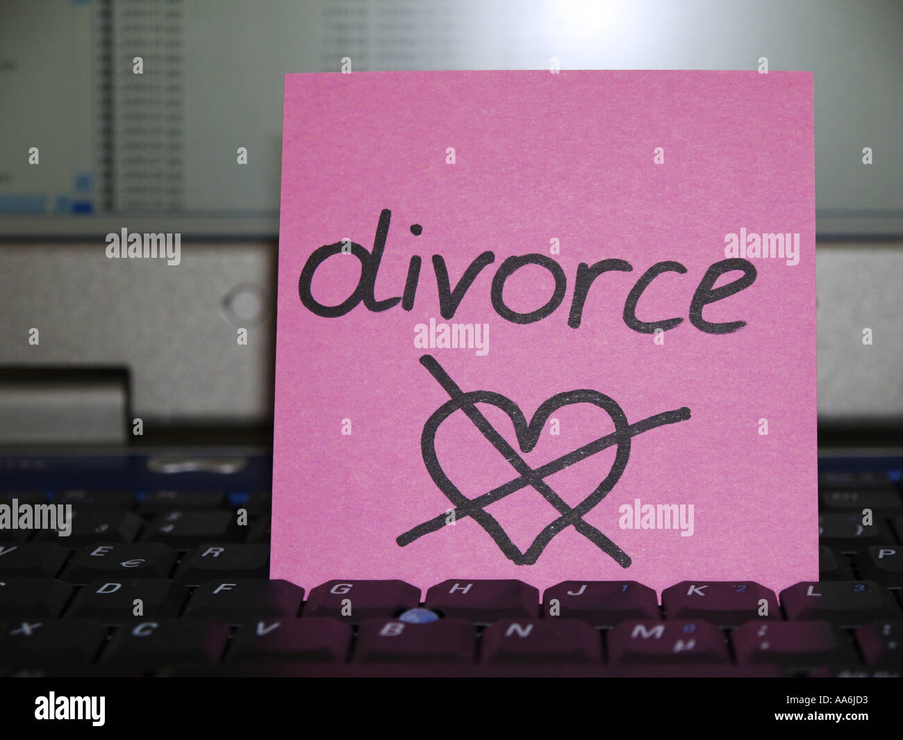 Divorce announcement hi-res stock photography and images - Alamy