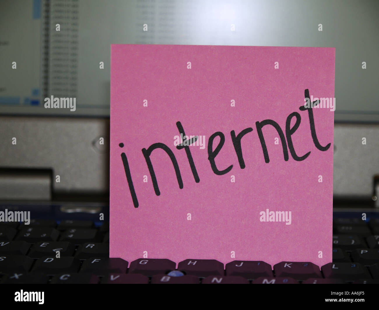 memo note on notebook, internet Stock Photo - Alamy