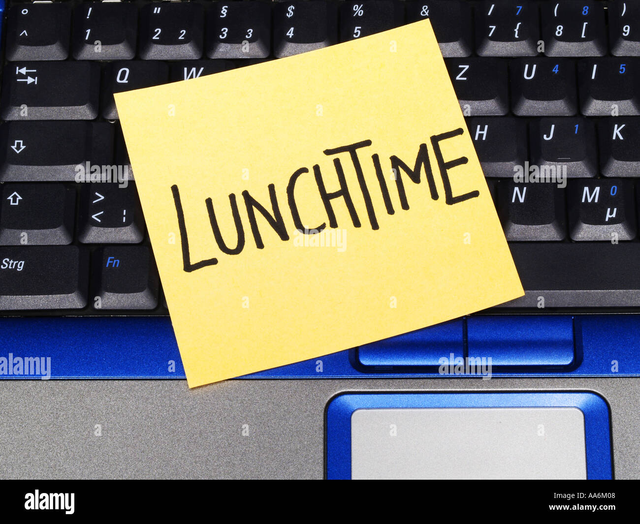 Lunch break notice paper hi-res stock photography and images - Alamy