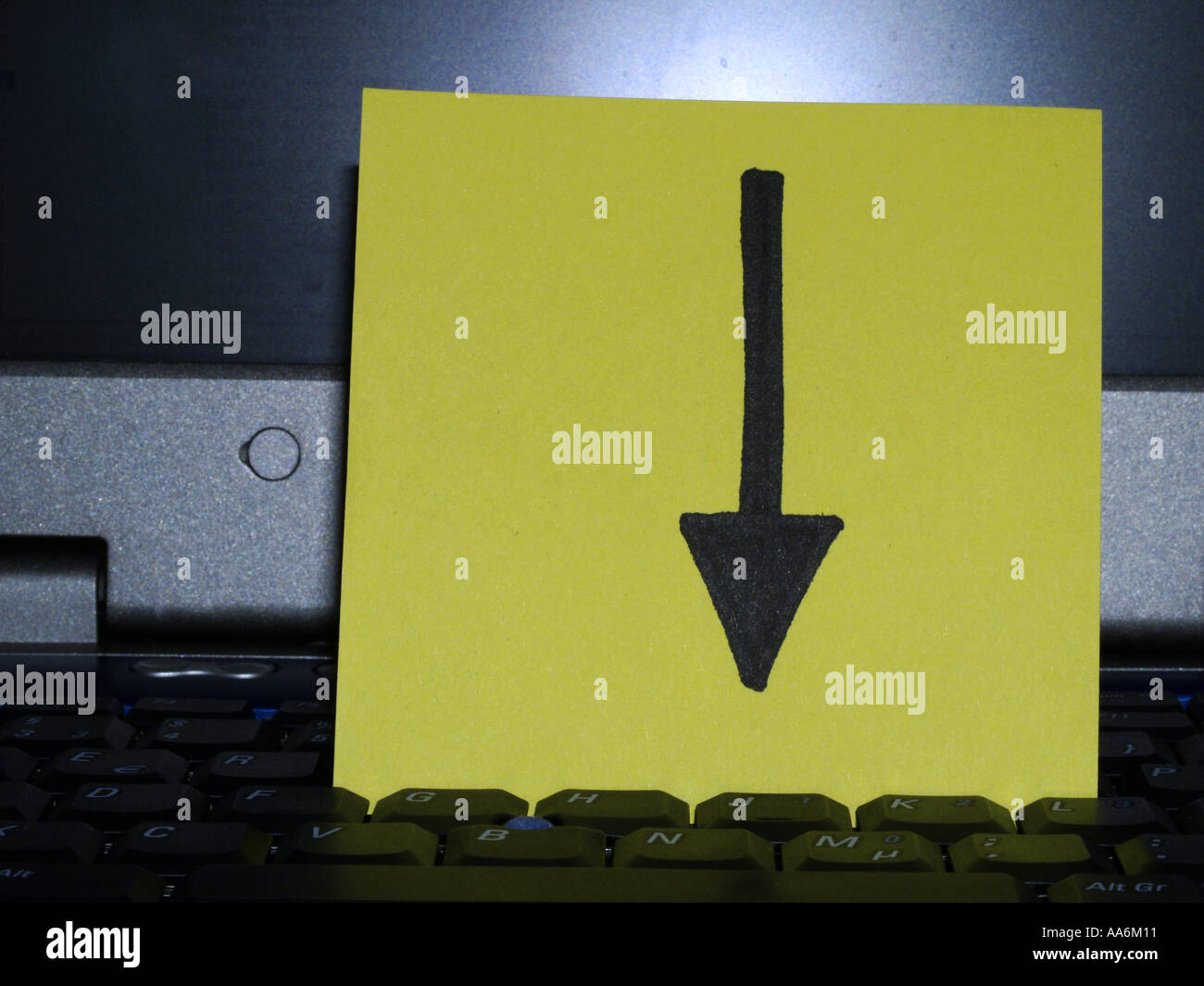 Arrow down hi-res stock photography and images - Alamy