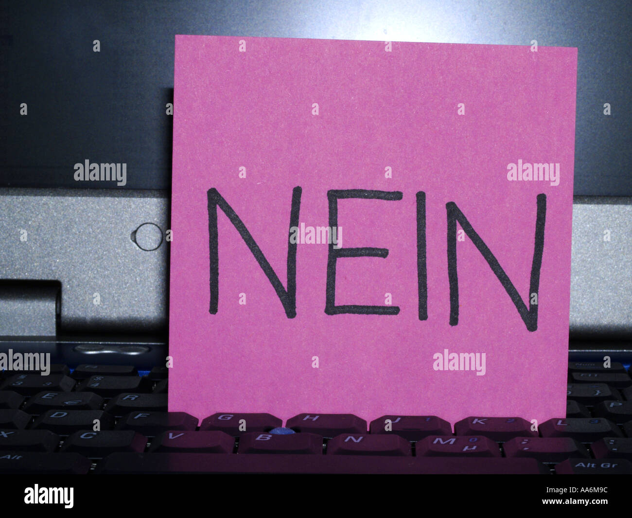 Defense note hi-res stock photography and images - Alamy