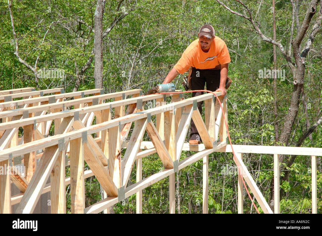 Rough framing crew from Mexico and Guadamala working in Atlanta USA on ...