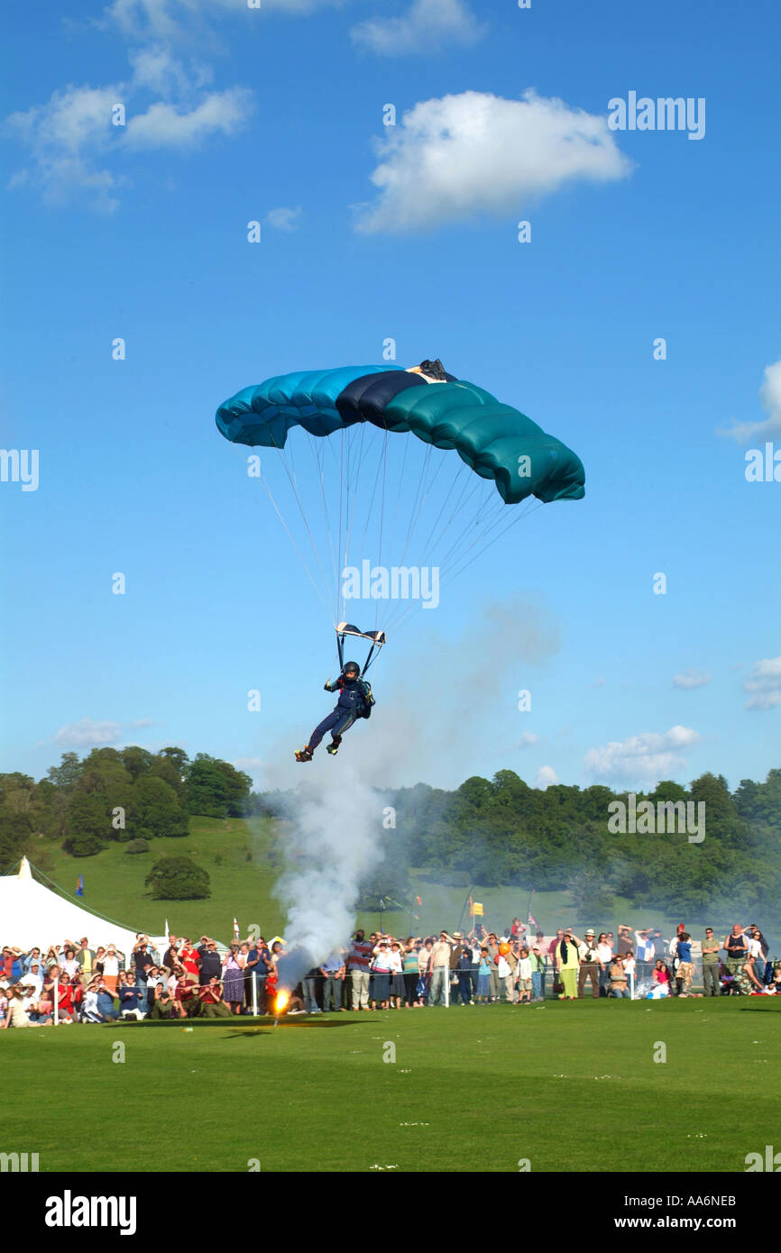 Freefall Parachute skydiving Stock Photo - Alamy
