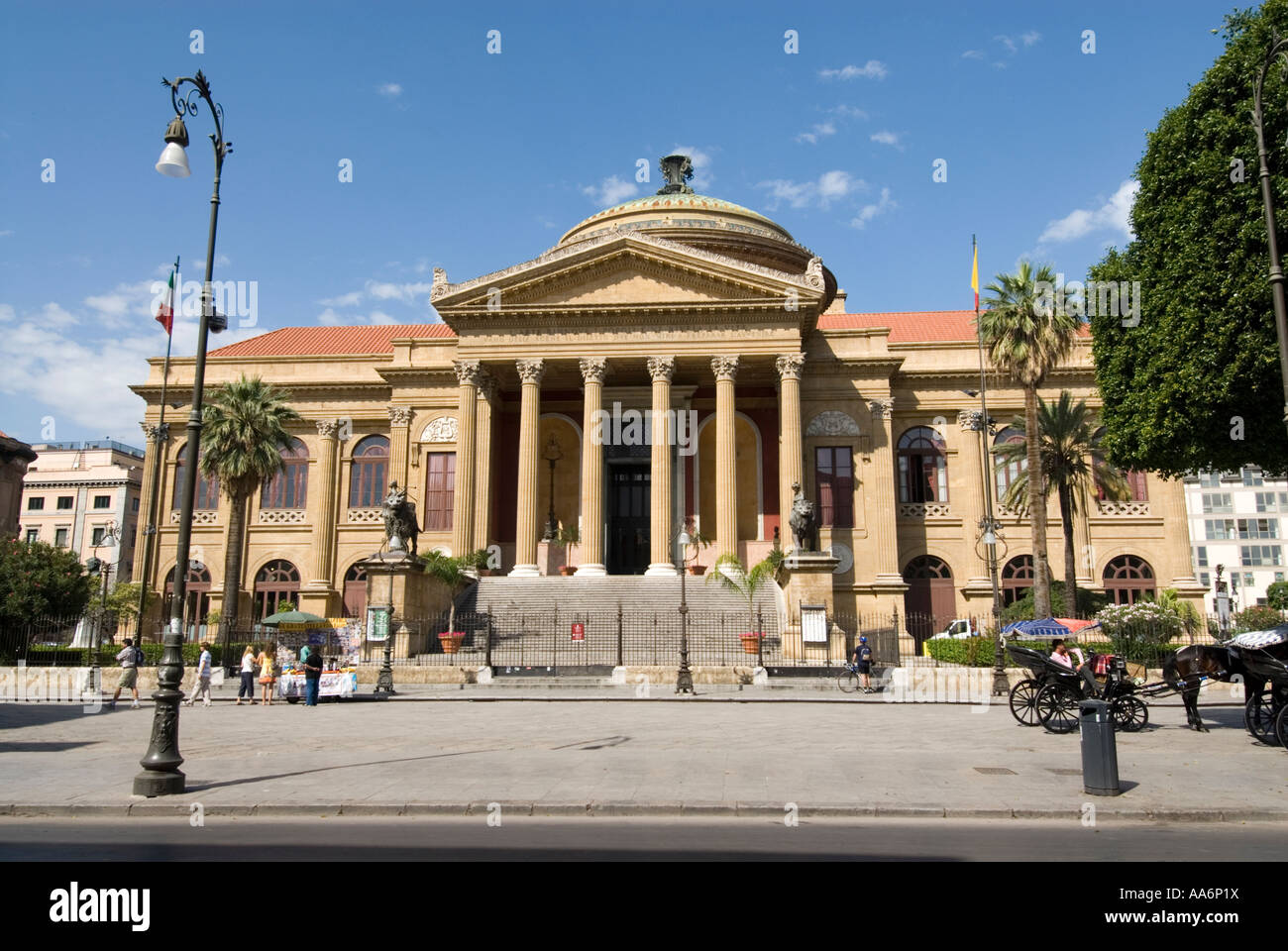 Piazza massimo hi-res stock photography and images - Alamy