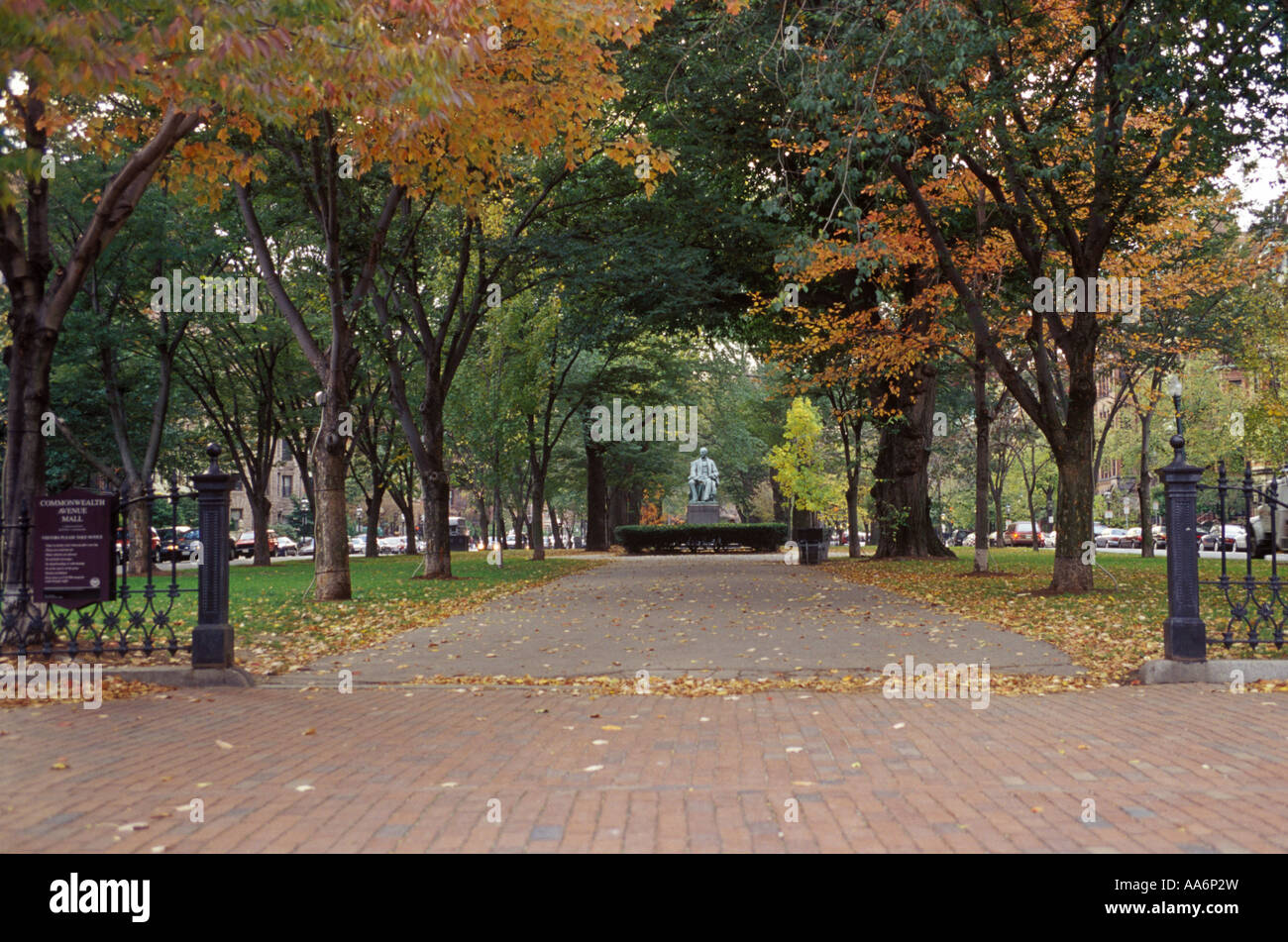 walkway at commonwealth avenue in boston massachusetts Stock Photo - Alamy