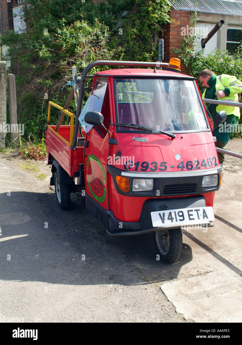 Trash truck india hi-res stock photography and images - Alamy