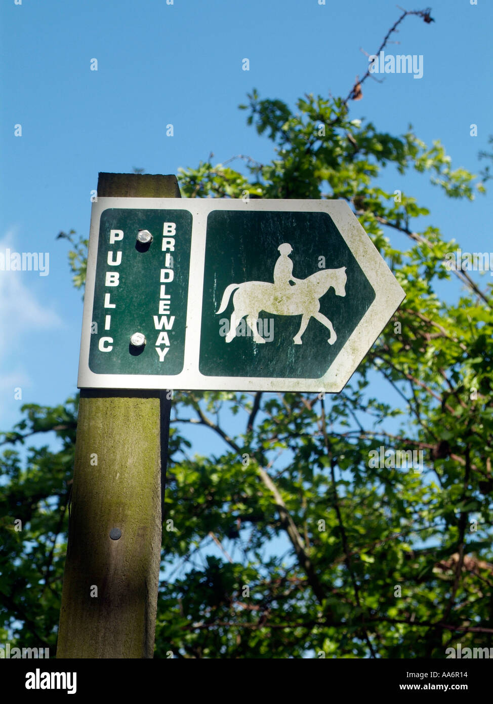 Public bridleway sign Stock Photo - Alamy