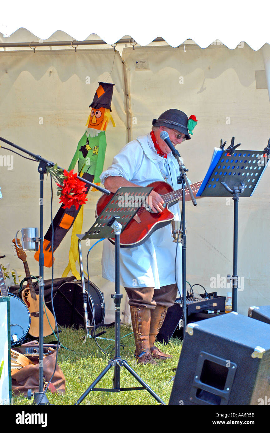 Folk Music Band Stock Photos & Folk Music Band Stock Images - Alamy