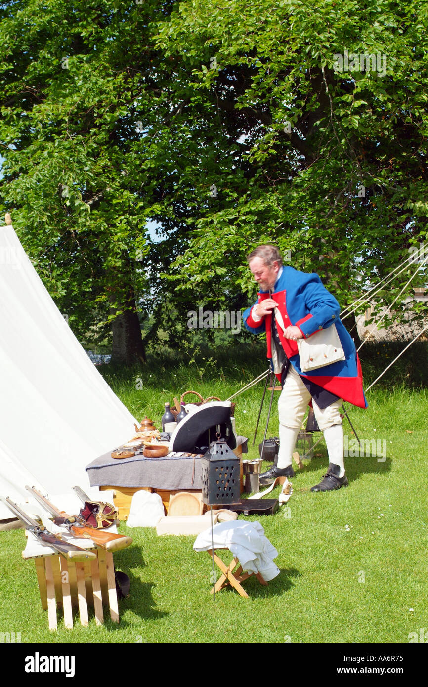 Boston colonial costume hi-res stock photography and images - Alamy