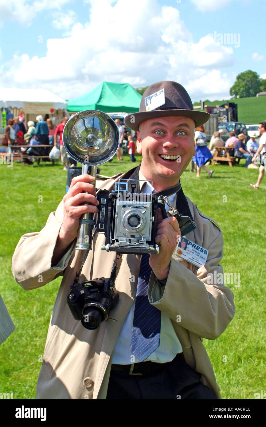 The digital Paparazzi 1950 s style comic cameramen Stock Photo - Alamy