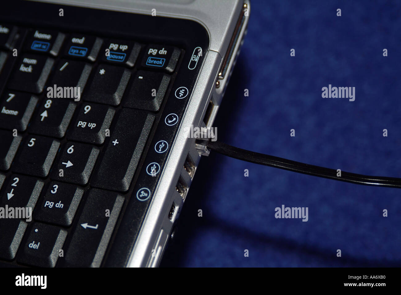 Laptop computer connected to the internet Stock Photo - Alamy