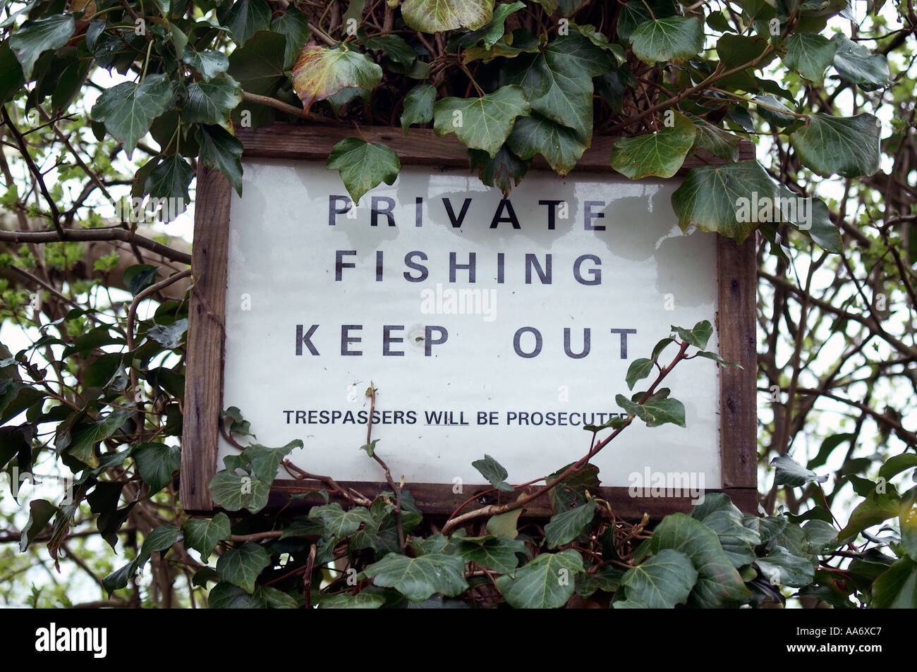 private fishing keep out sign Stock Photo - Alamy