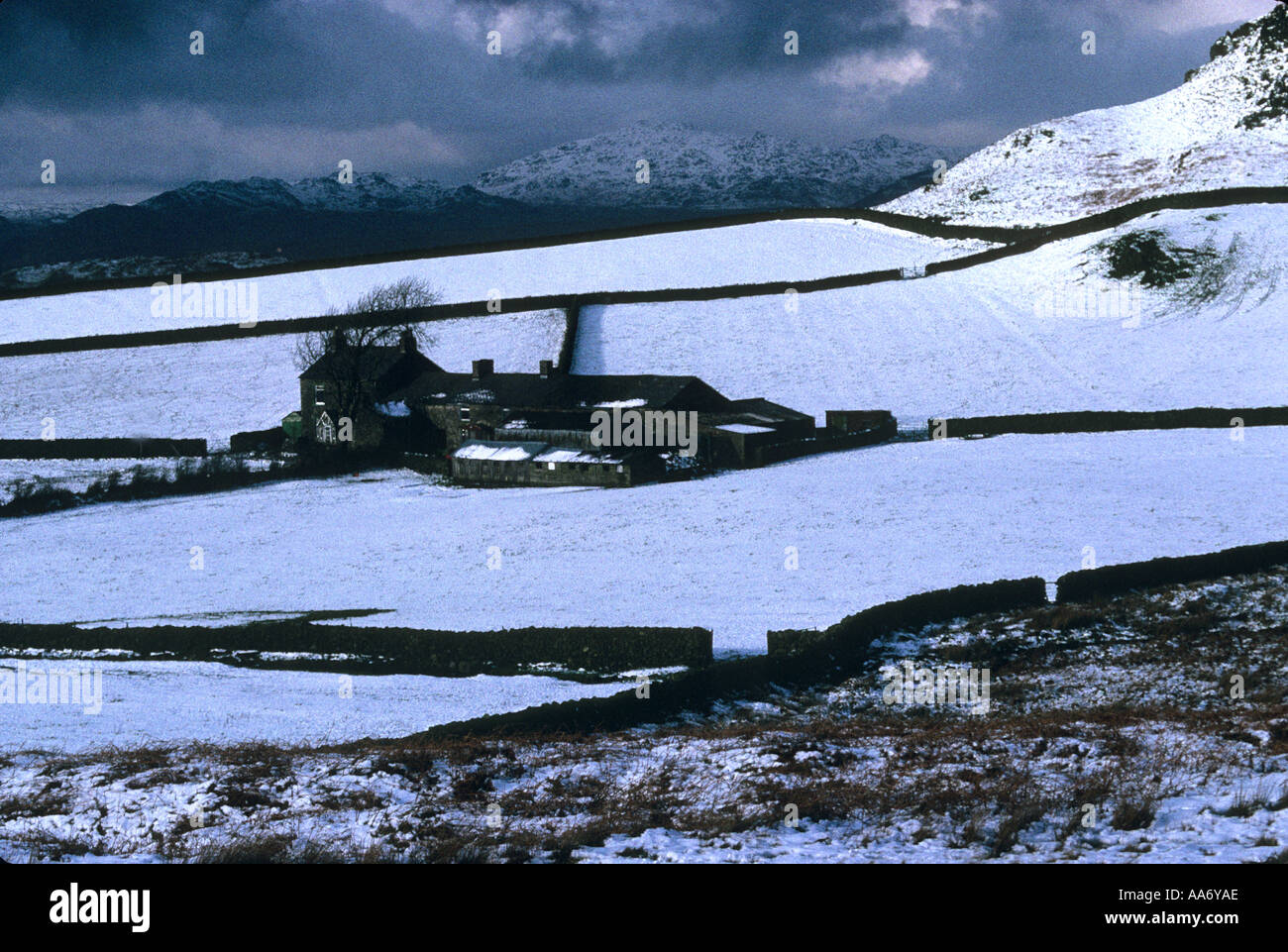 Snow scene uk hi-res stock photography and images - Alamy