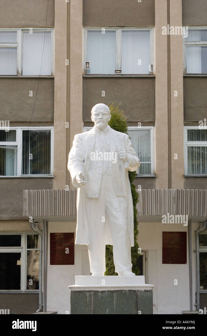 Lenin statue in the North Caucasus of Southern Russia Stock Photo - Alamy