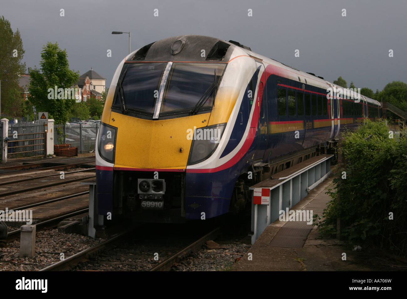 First Great Western Class 180 Adelante train arriving at Oxford station ...