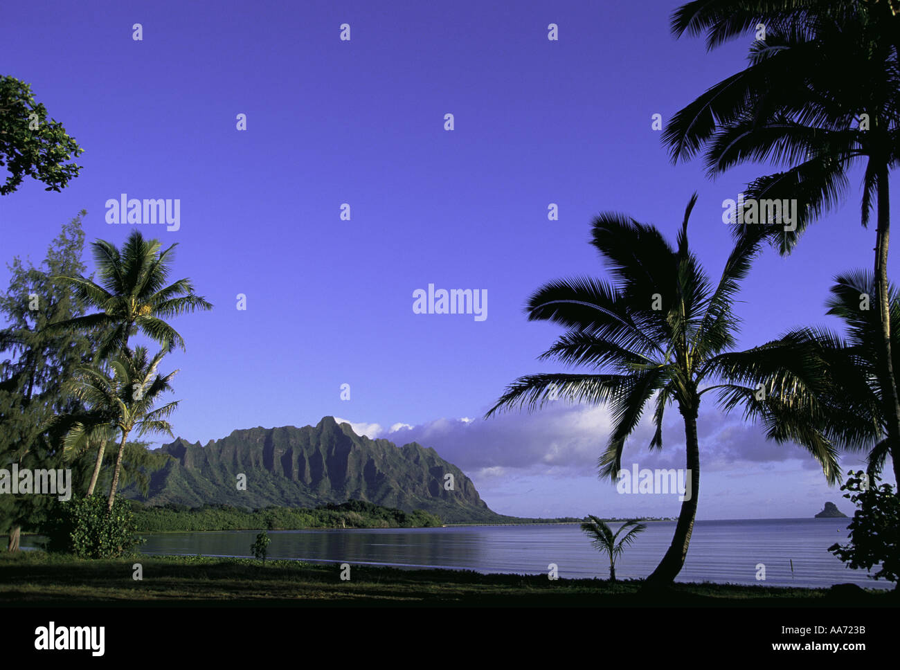 Waikane and hawaii hi-res stock photography and images - Alamy
