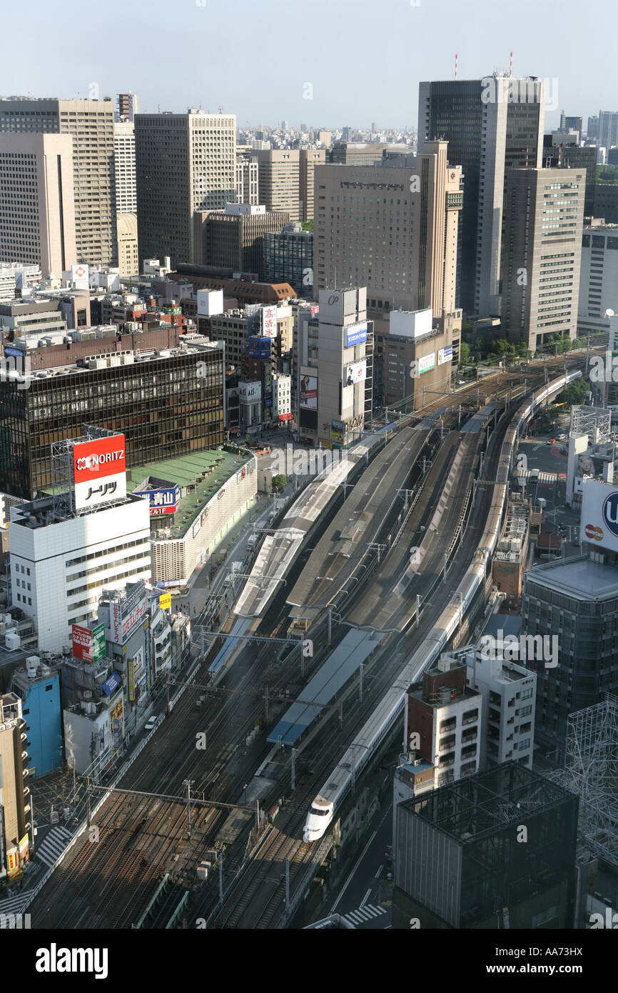 Jr shimbashi station hi-res stock photography and images - Alamy