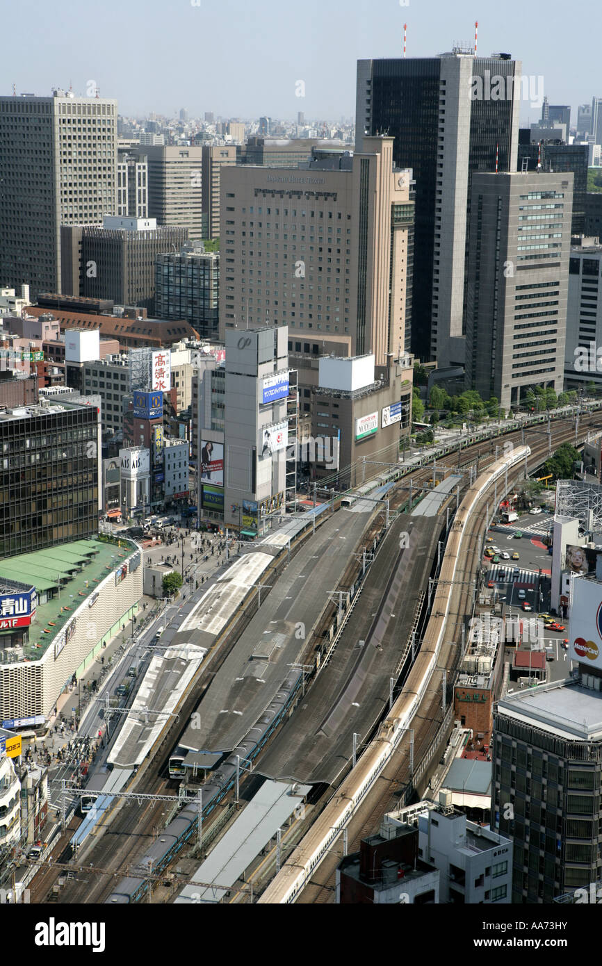 Jr shimbashi station hi-res stock photography and images - Alamy