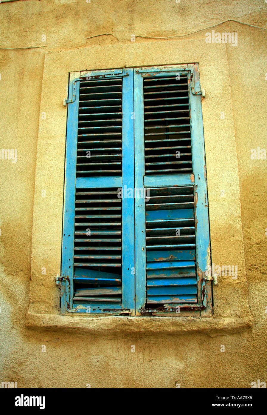 Dilapidated rendered wall hi-res stock photography and images - Alamy