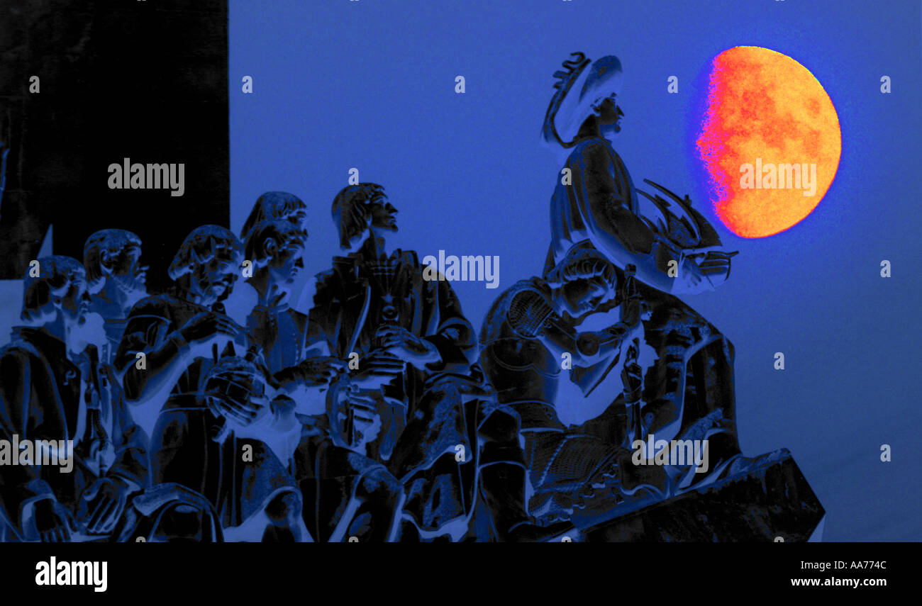 Portugal Lisboa Conqueror memorial moon night Stock Photo - Alamy