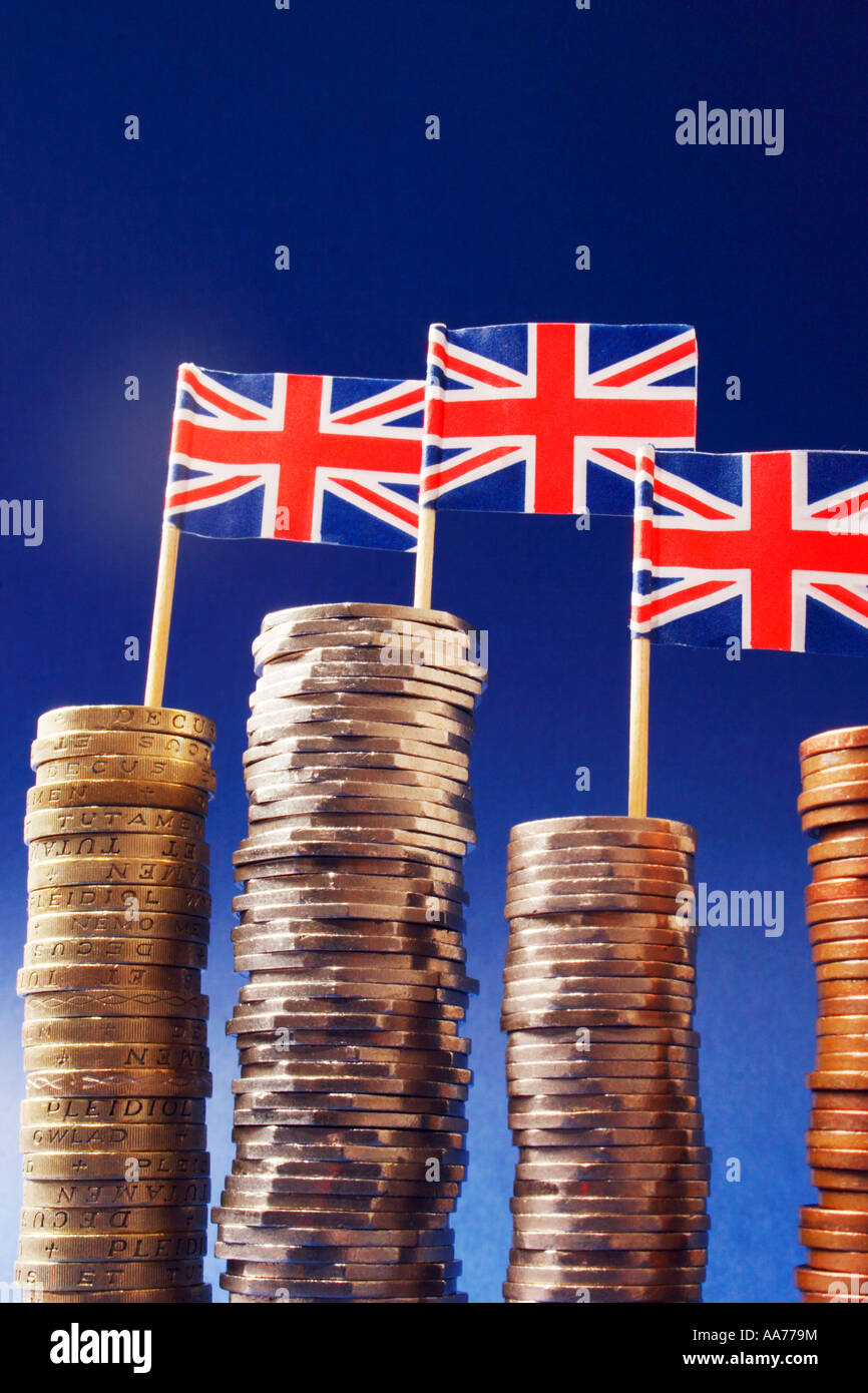 British Pound, Stacks of Money Stock Photo - Alamy