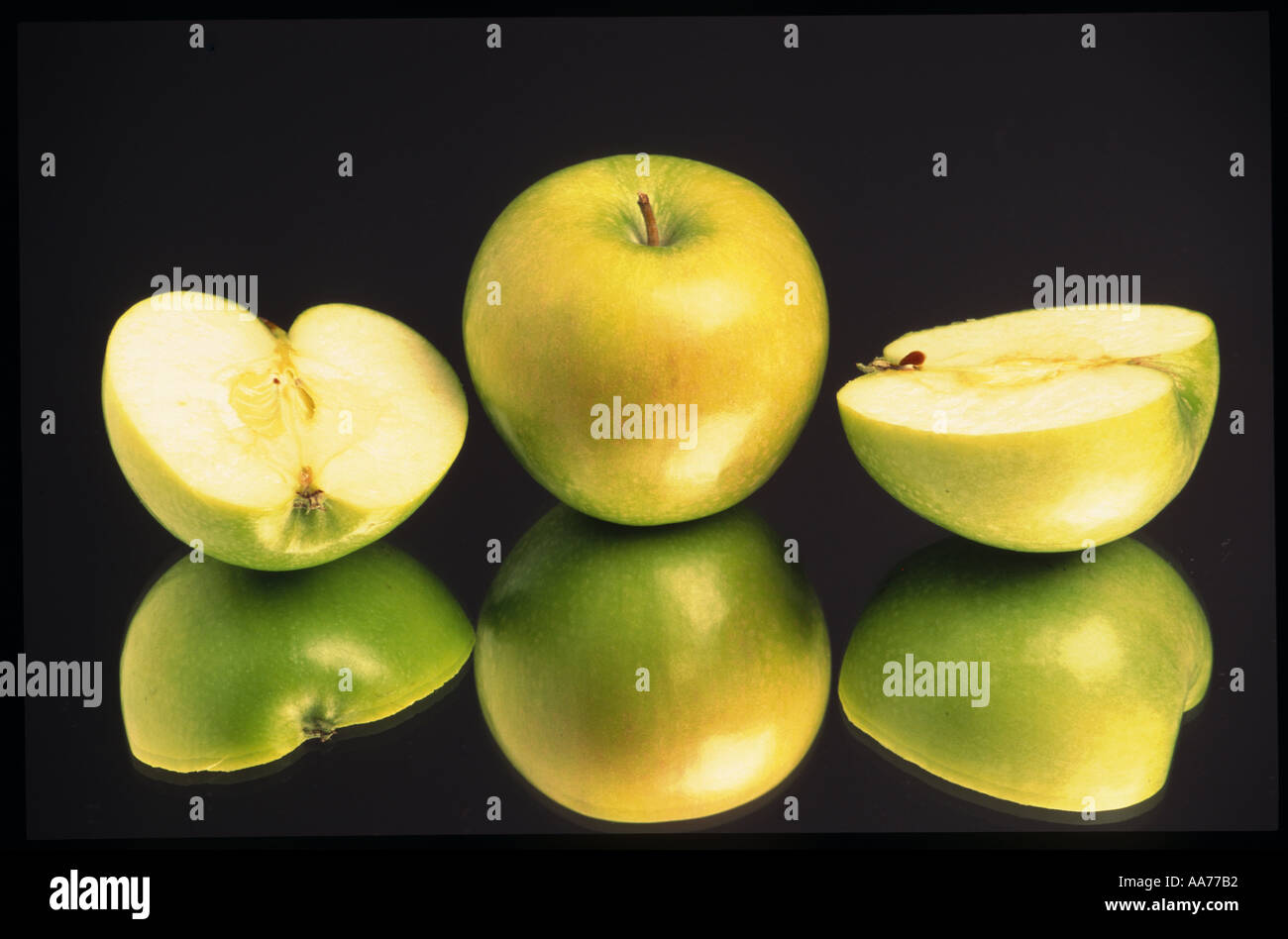 Apple fruit Granny Smith Stock Photo - Alamy