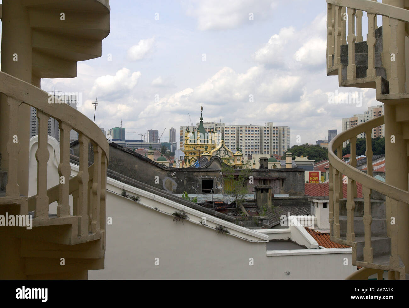 Abdul Gaffoor Mosque Little India skyline Singapore Stock Photo - Alamy