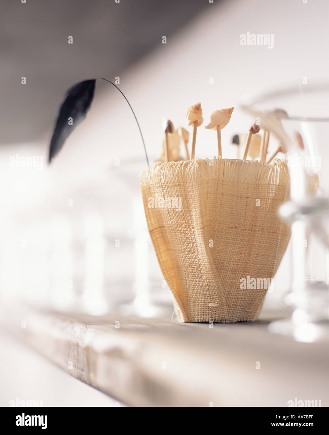 Article leaf hi-res stock photography and images - Alamy