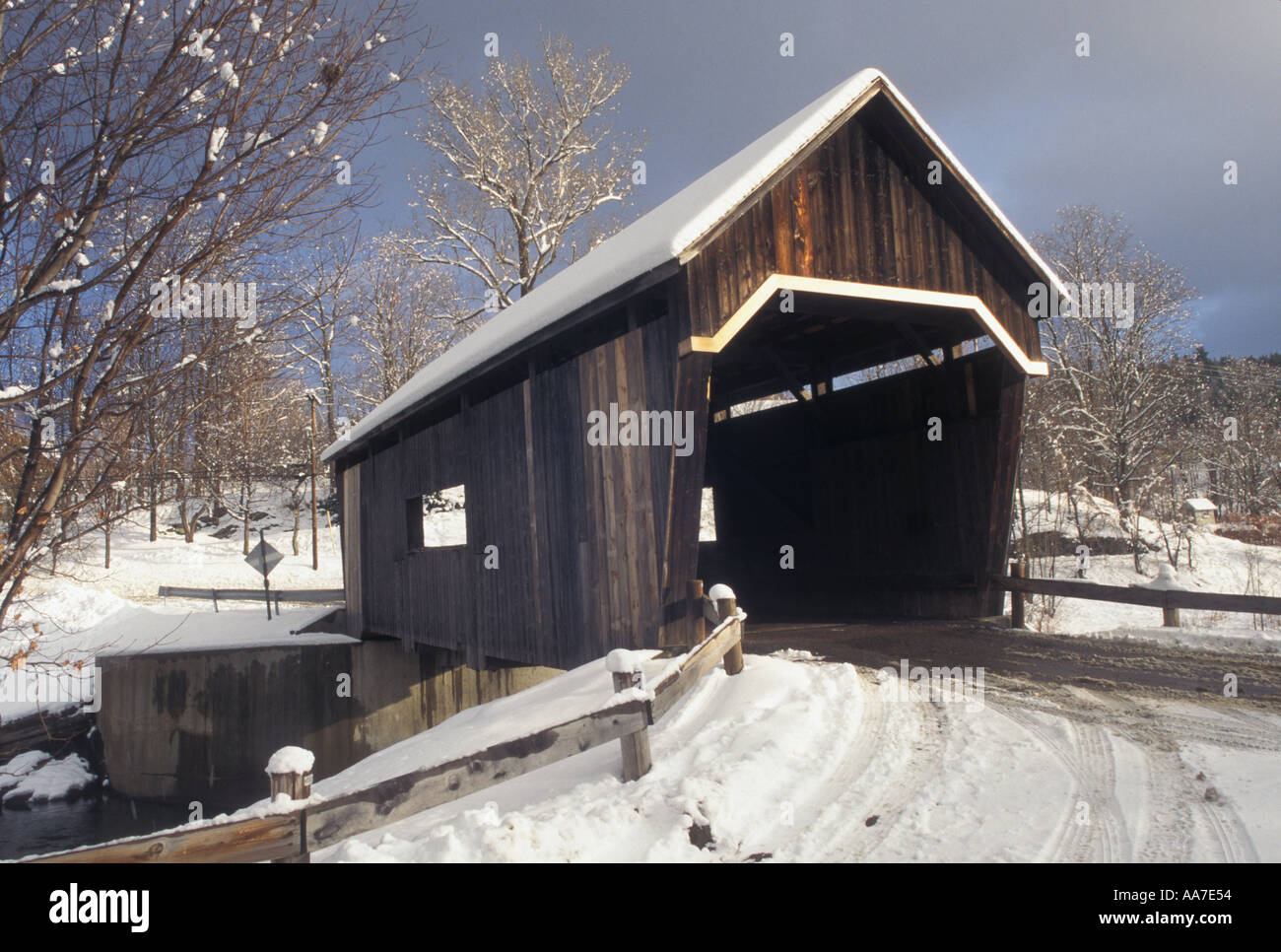 Warren covered bridge hi-res stock photography and images - Alamy
