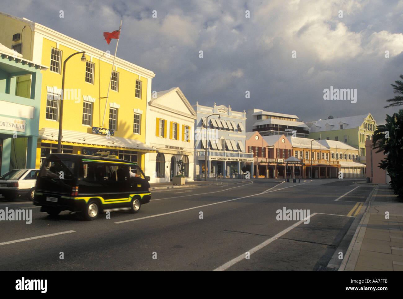 Bermuda hamilton front street shops hi-res stock photography and images ...