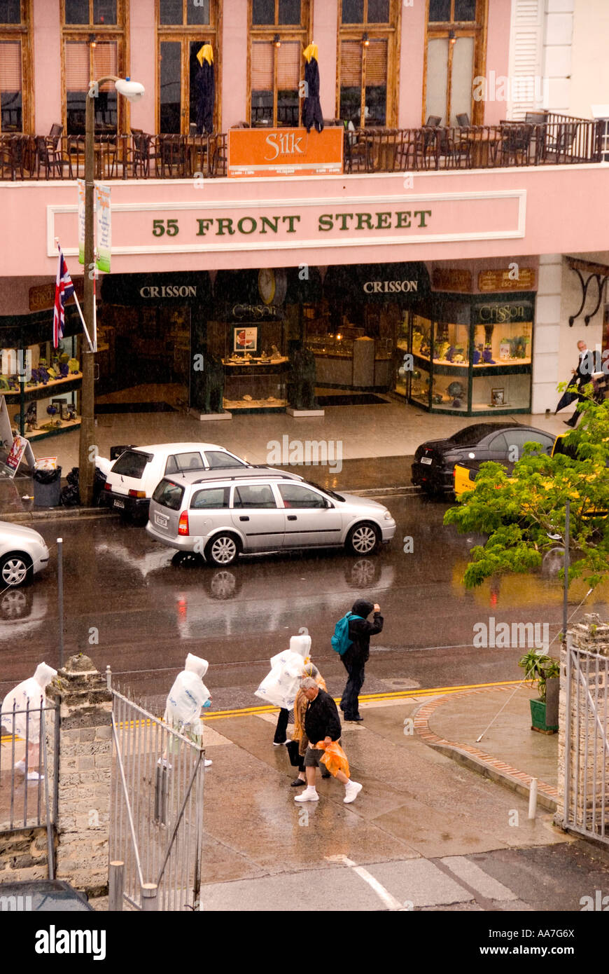 Bermuda Hamilton tourists downtown rain rainy day Stock Photo - Alamy