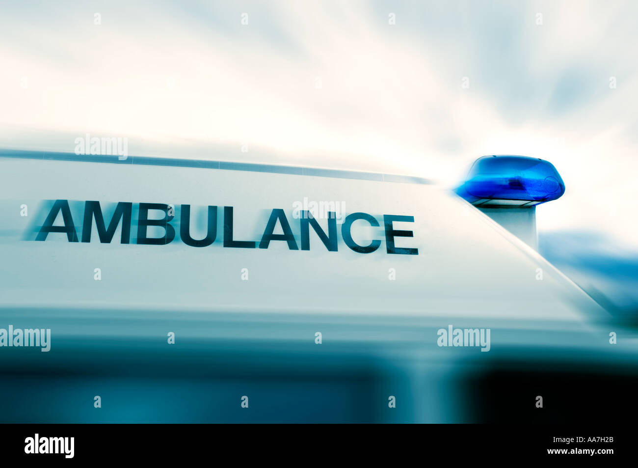Uk ambulance blue light emergency hi-res stock photography and images ...