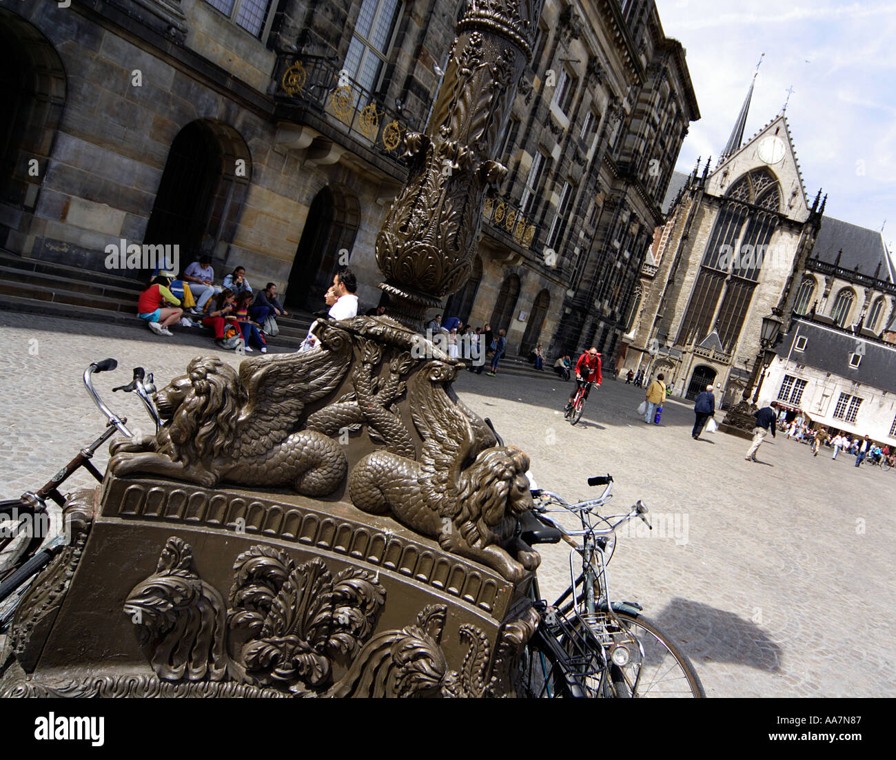 Palace dam square amsterdam hi-res stock photography and images - Alamy