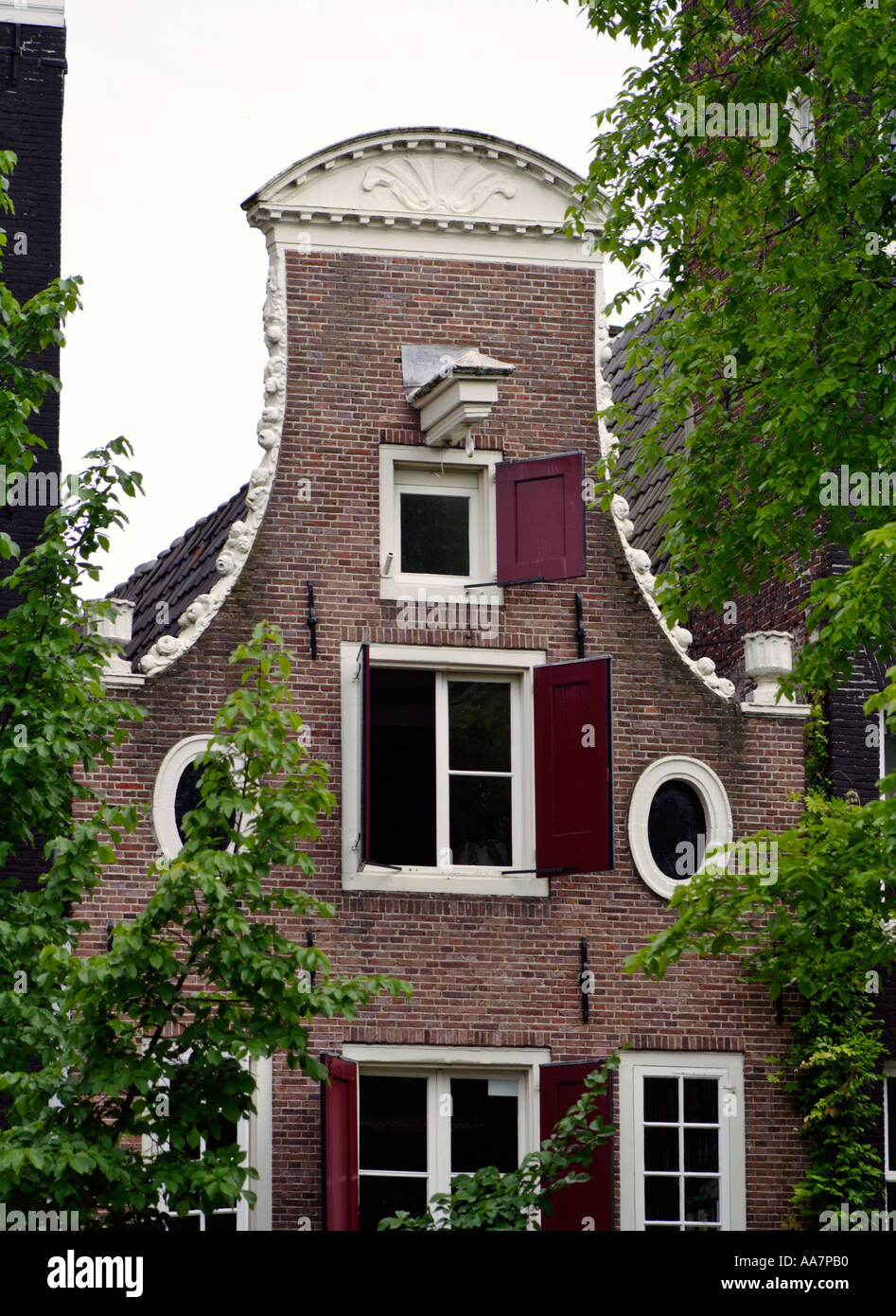 Historic bell shaped gable on the ring of canals near Prinsengracht ...