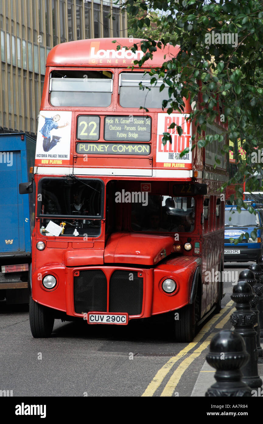Old bus in kings road hi-res stock photography and images - Alamy